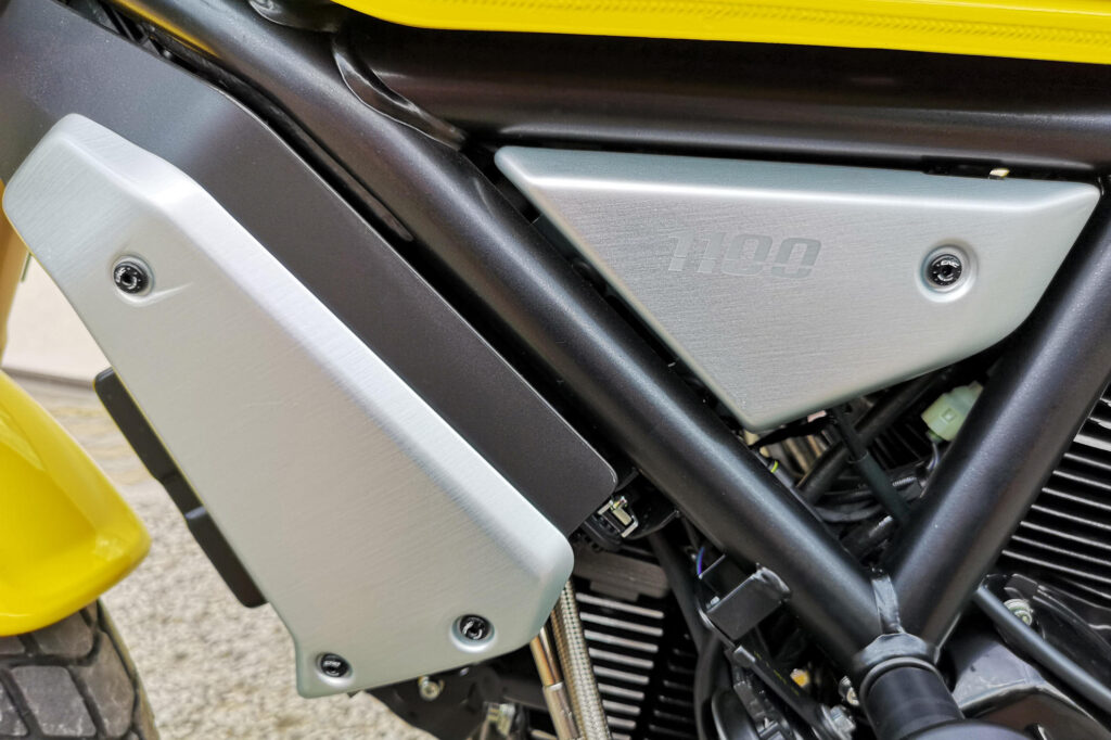 Side panels screw set Ducati Scrambler 1100 by CNC Racing - GP Racing